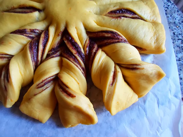 Star shaped Brioche Bread - The Idea King