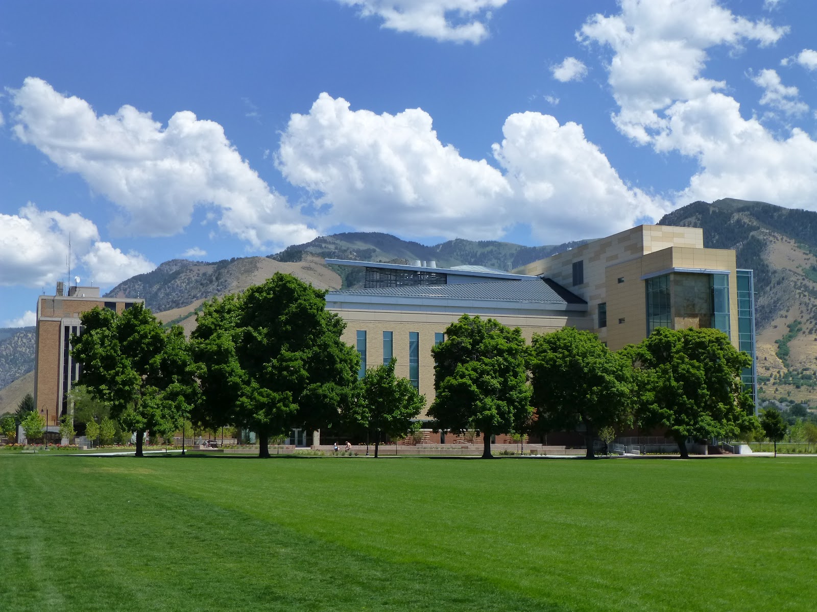Michael's ME-anderings, 2012: POST #13 -- Utah State University
