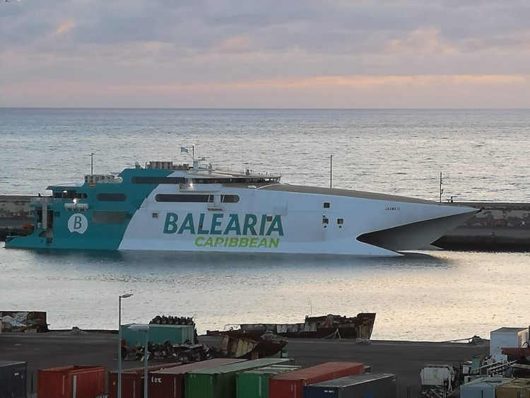 FERRYBALEAR: El Hsc "Jaume II" de Baleària al Caribe