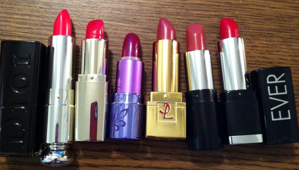 The Lipstick Diva: Cute Little lipstick samples from Sephora :-)