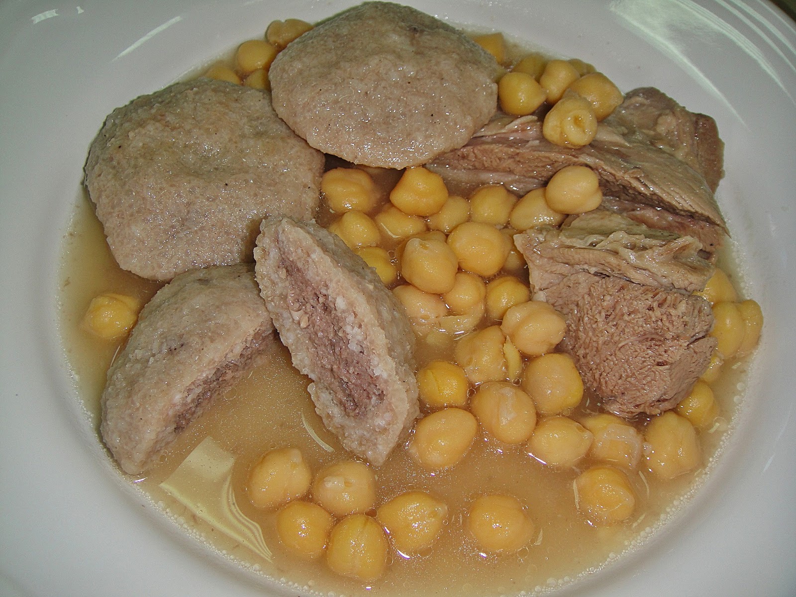 Maryam's Culinary Wonders: 411. Iraqi Kubba Yachni Tashreeb