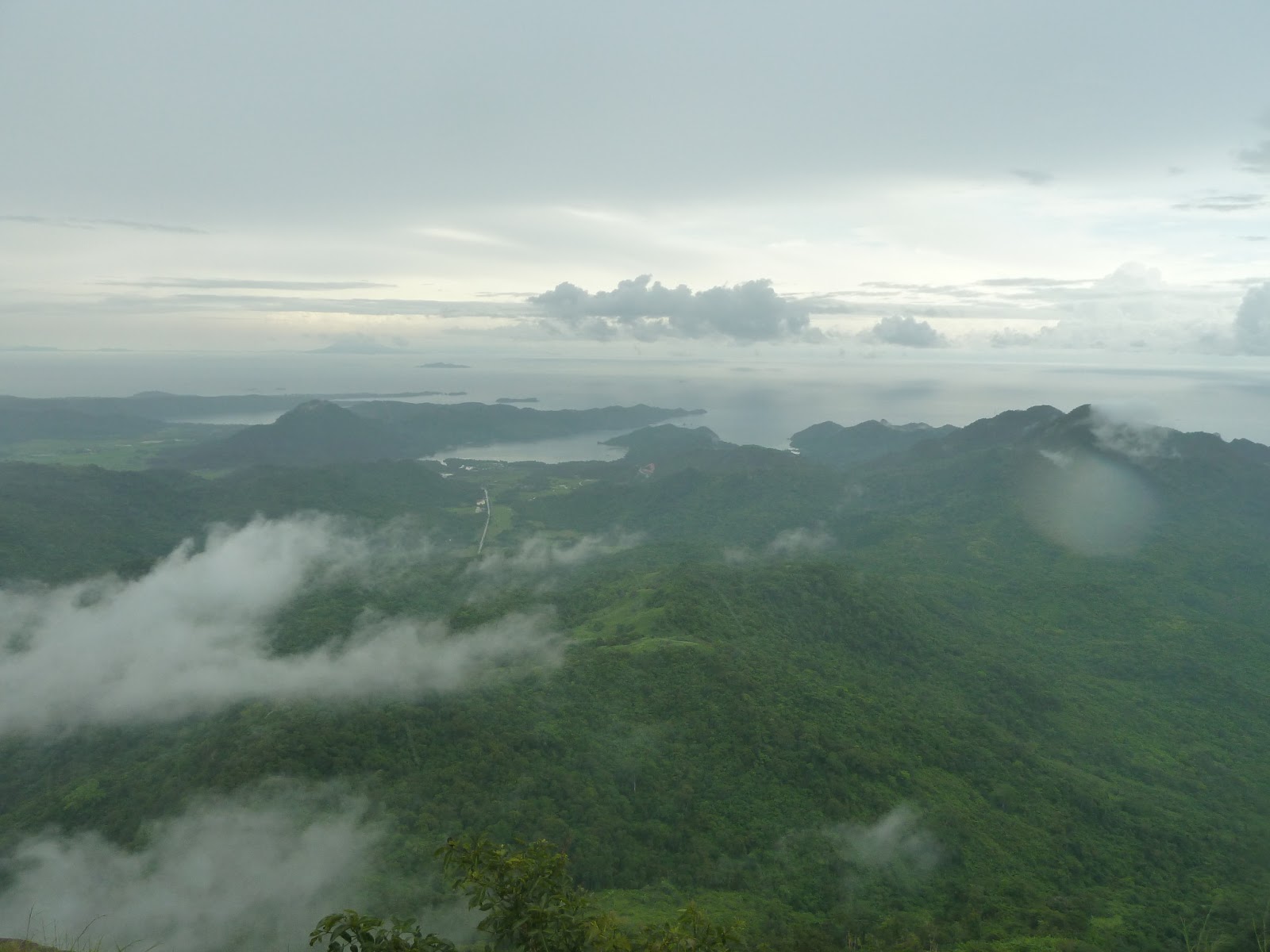 A Road To Everywhere: Dayhike Haywire: Mt. Palay-Palay/Pico de Loro The ...