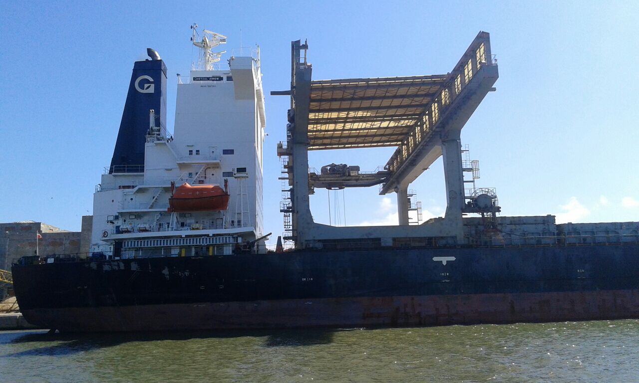 Santos Shiplovers: M/V Quetzal Arrow / C6YT4 - Carregando celulose