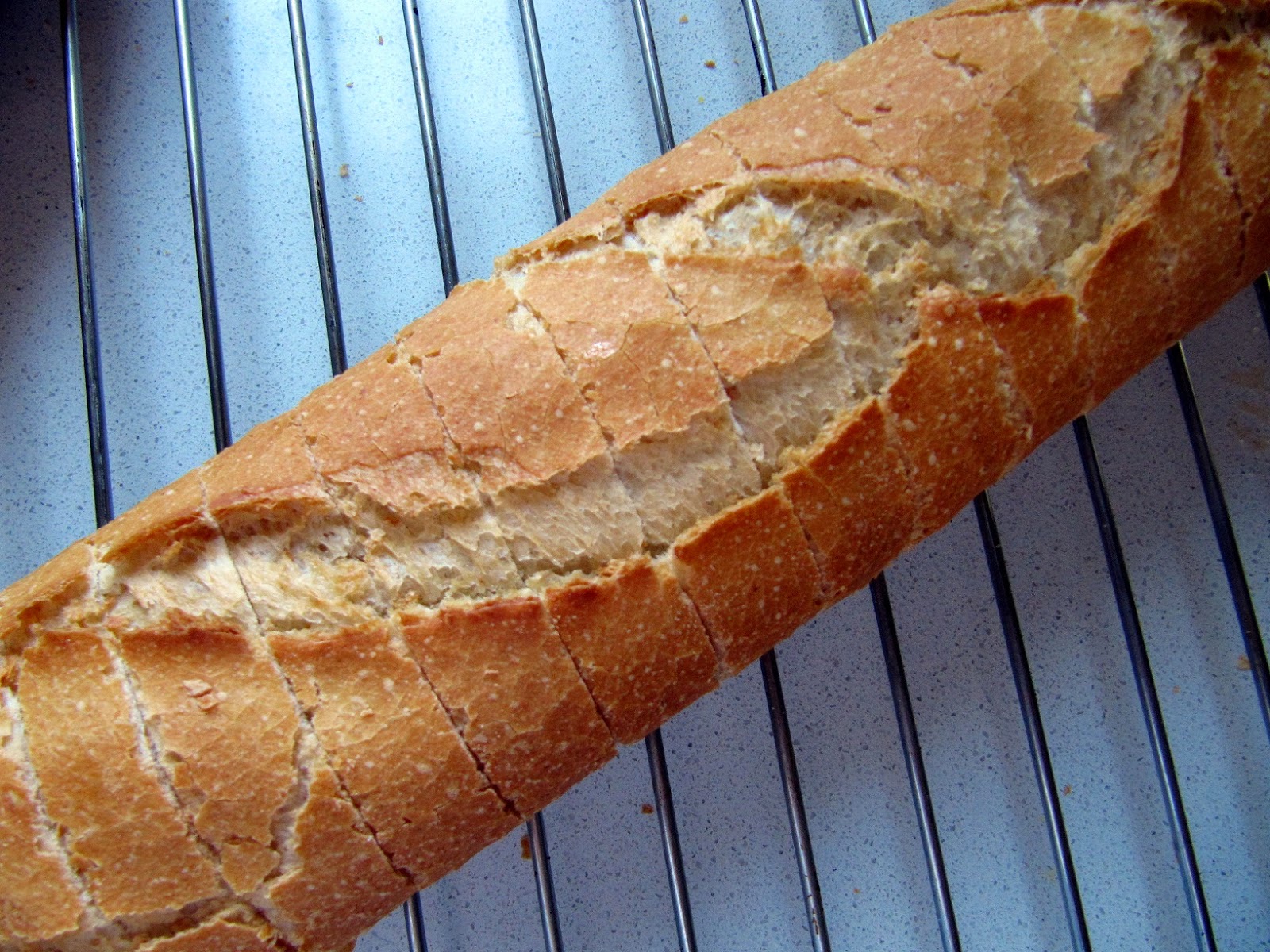 Menús para impresionar: Pan asado con crema de ajo