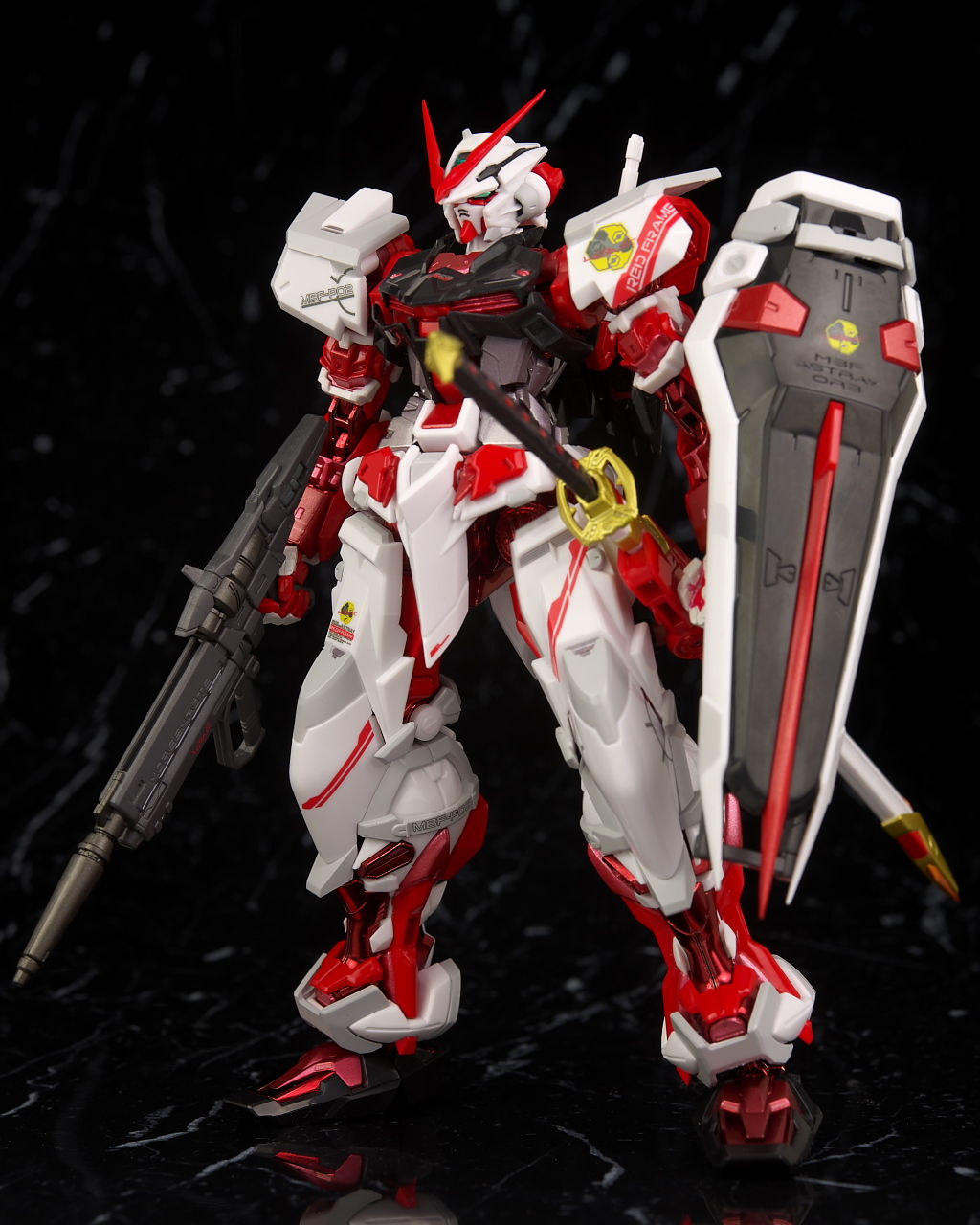 GUNDAM GUY: METAL BUILD Gundam Astray Red Frame - Review by Hacchaka