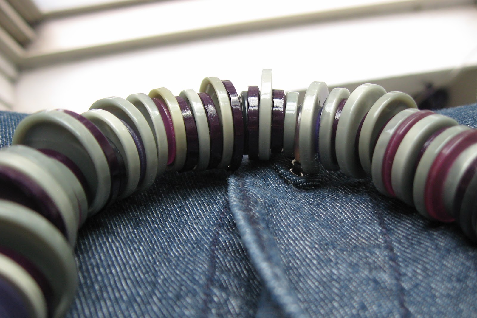 B.B. Bellezza Handcrafted Jewelry: Tutorial: Stacked Button Necklace
