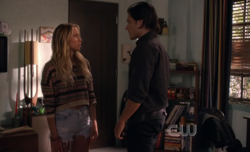 theblondemustache: Gillian Zinser as Ivy Sullivan on 90210