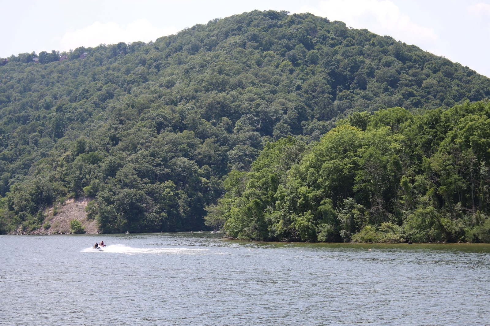 Exploring Raystown Lake: Cruising on the Proud Mary Showboat ...