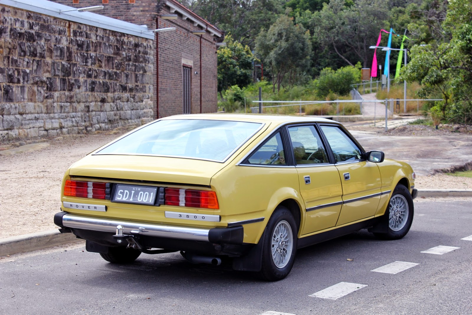 Aussie Old Parked Cars: 1979 Rover SD1 3500