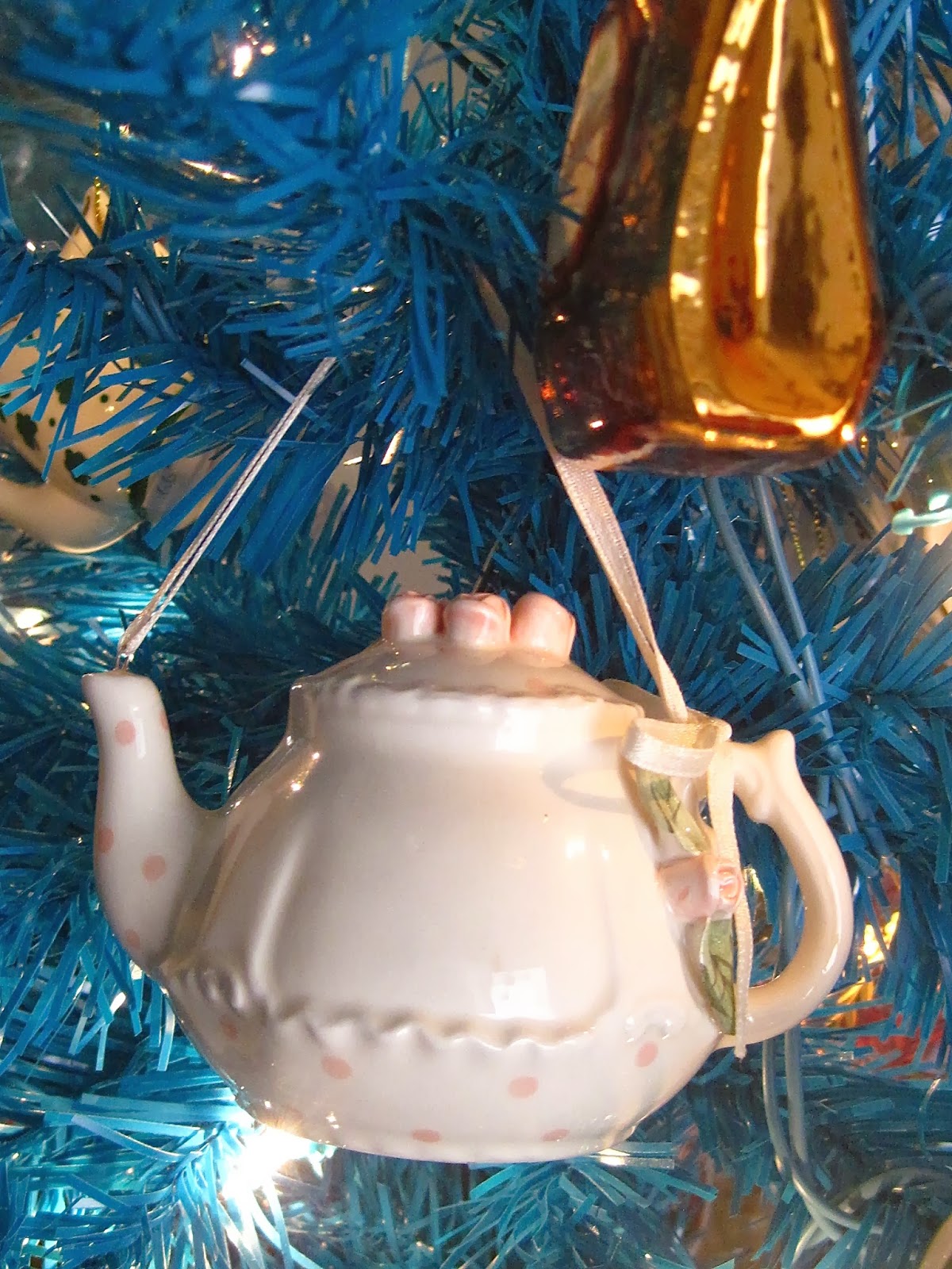 Tea With Friends: A new tea-themed Christmas tree
