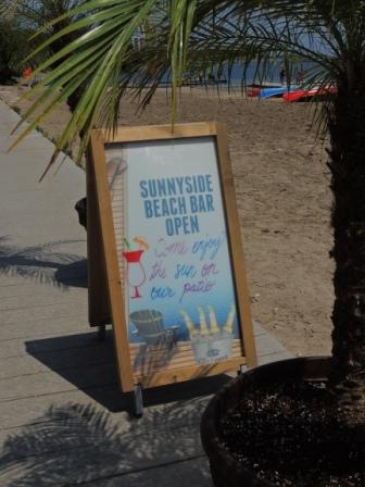 Teena in Toronto: Sunnyside Pavilion Café, Toronto, ON