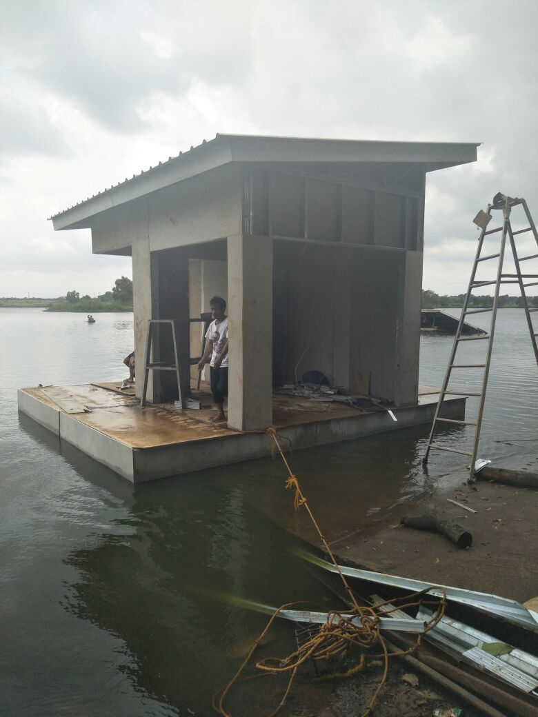 Membuat Rumah PreFab: Floating Cottage / Rumah Apung