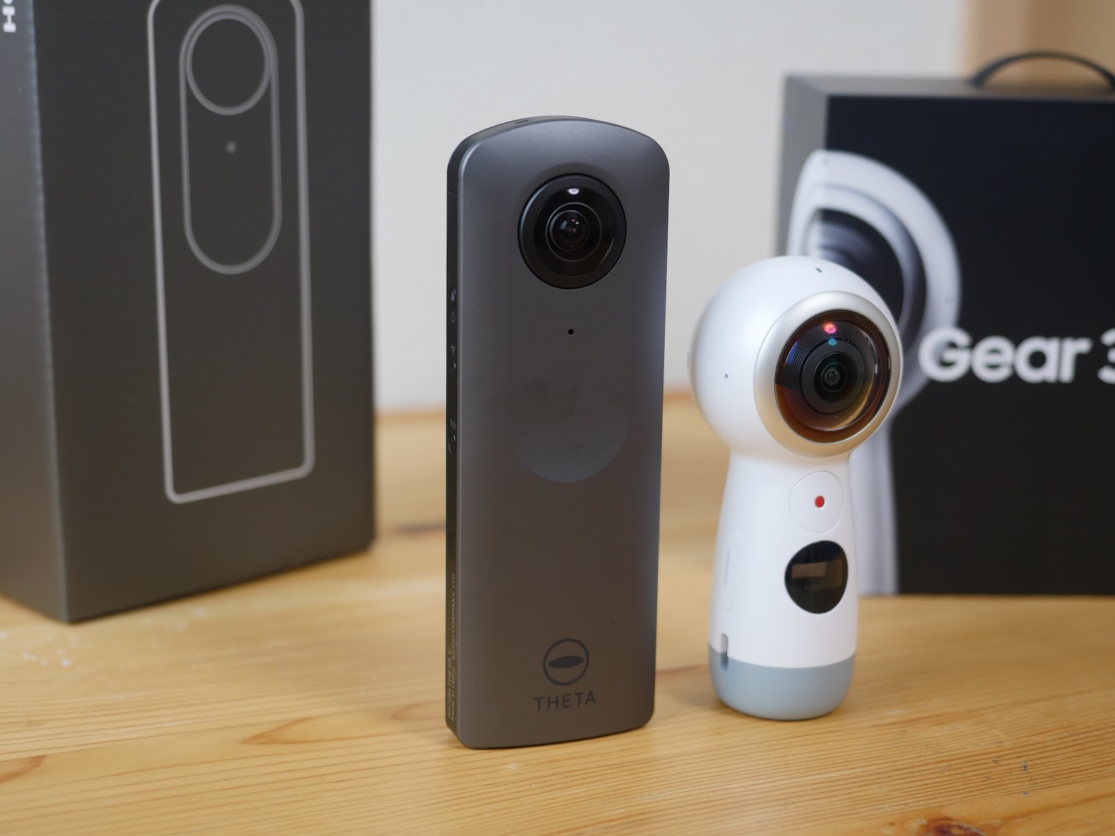 2017年次世代360度カメラの画質性能を徹底比較！RICOH THETA V [VS] Insta360 ONE [VS] Gear 360 ...