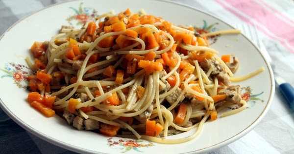 Spaghetti con carne y zanahoria - Magdalenas de Chocolate
