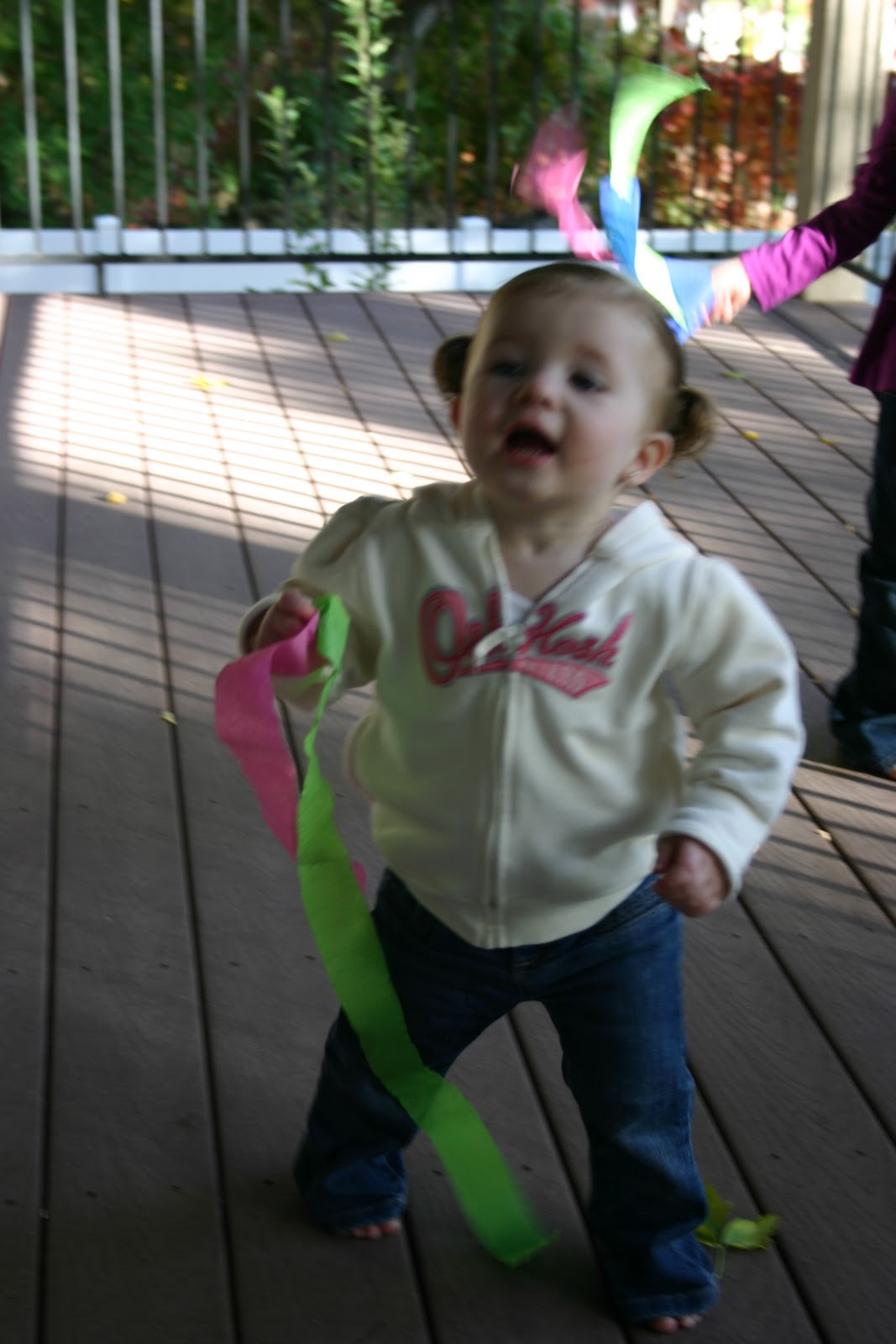 Puddle Wonderful Learning: Toddler Activities: Crepe Paper Fun