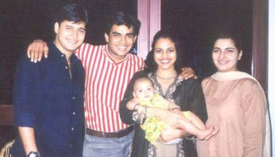 TeluguMovieClub: madhavan family pics