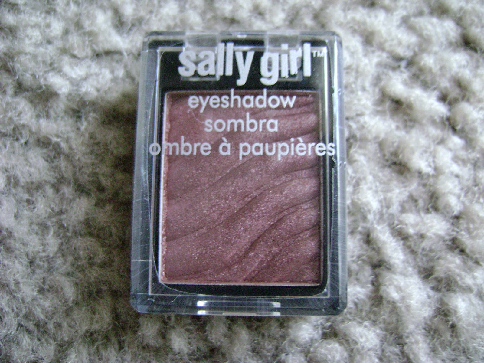Beauty Research : Review: Sally Girl Eye Shadow Connecting Compacts