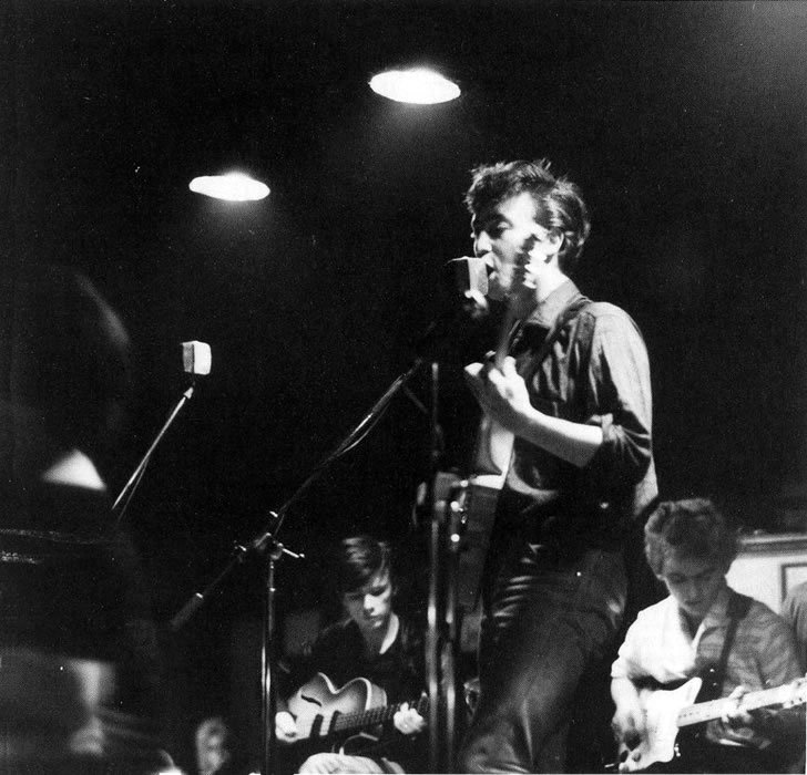 ...Dinosaur Album Guides: A Portrait Of The Bassist: An Examination of ...