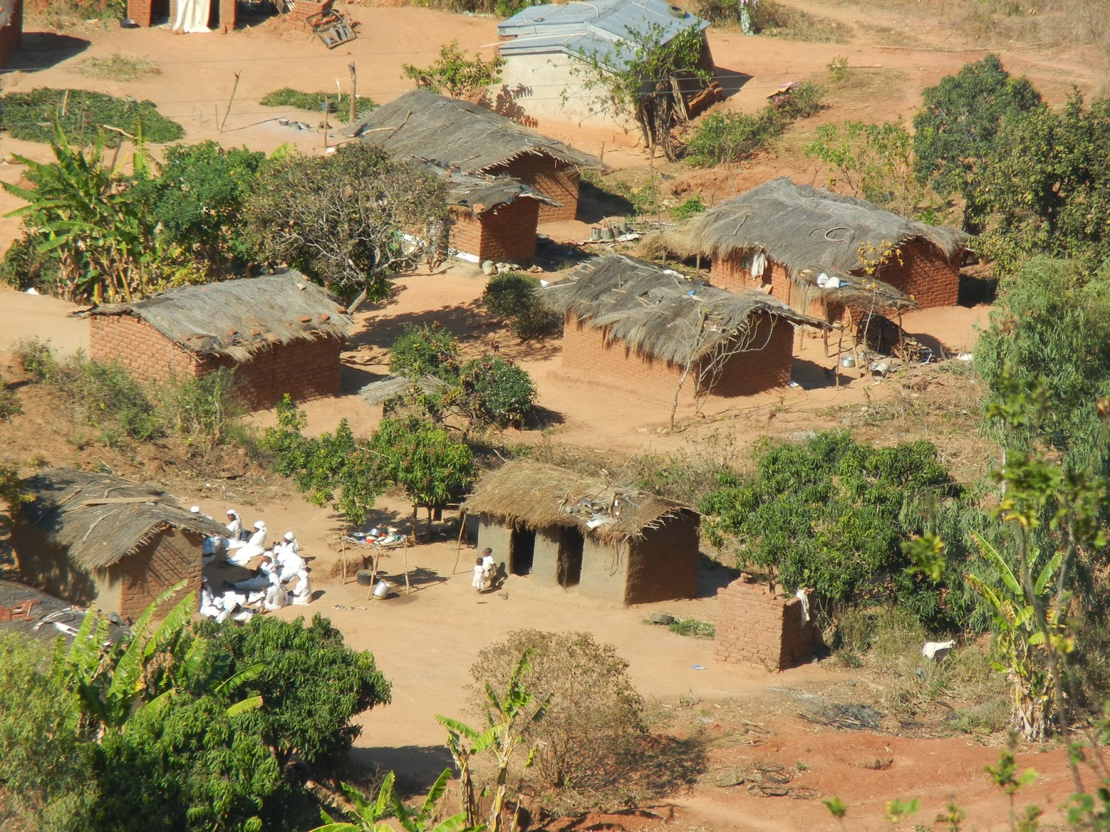 Leo in Malawi: Chinungu Hill in Ekwendeni with Natasha and Jessica in ...