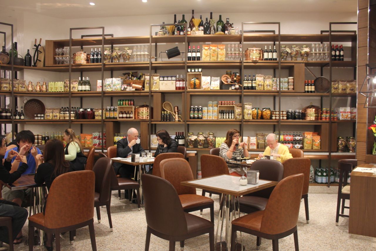 Green Gourmet Giraffe: Brunetti - an iconic Italian cafe