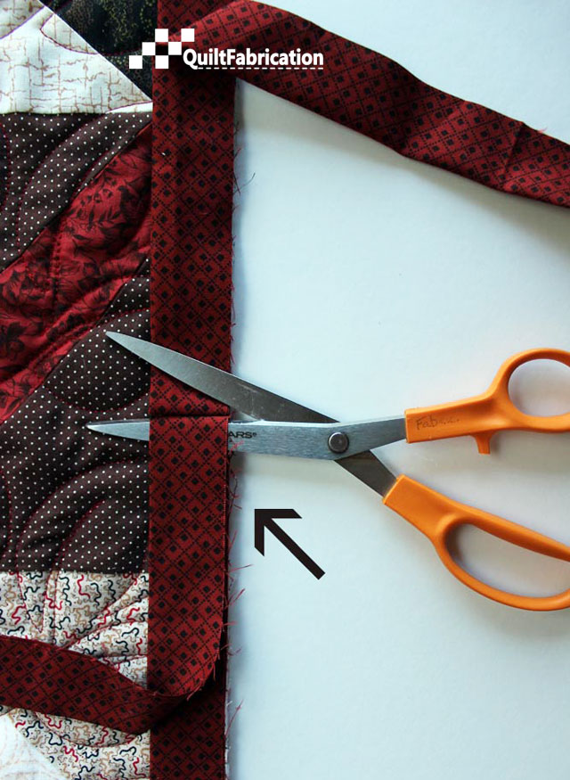 QuiltFabrication | Patterns and Tutorials: Connecting Binding Ends