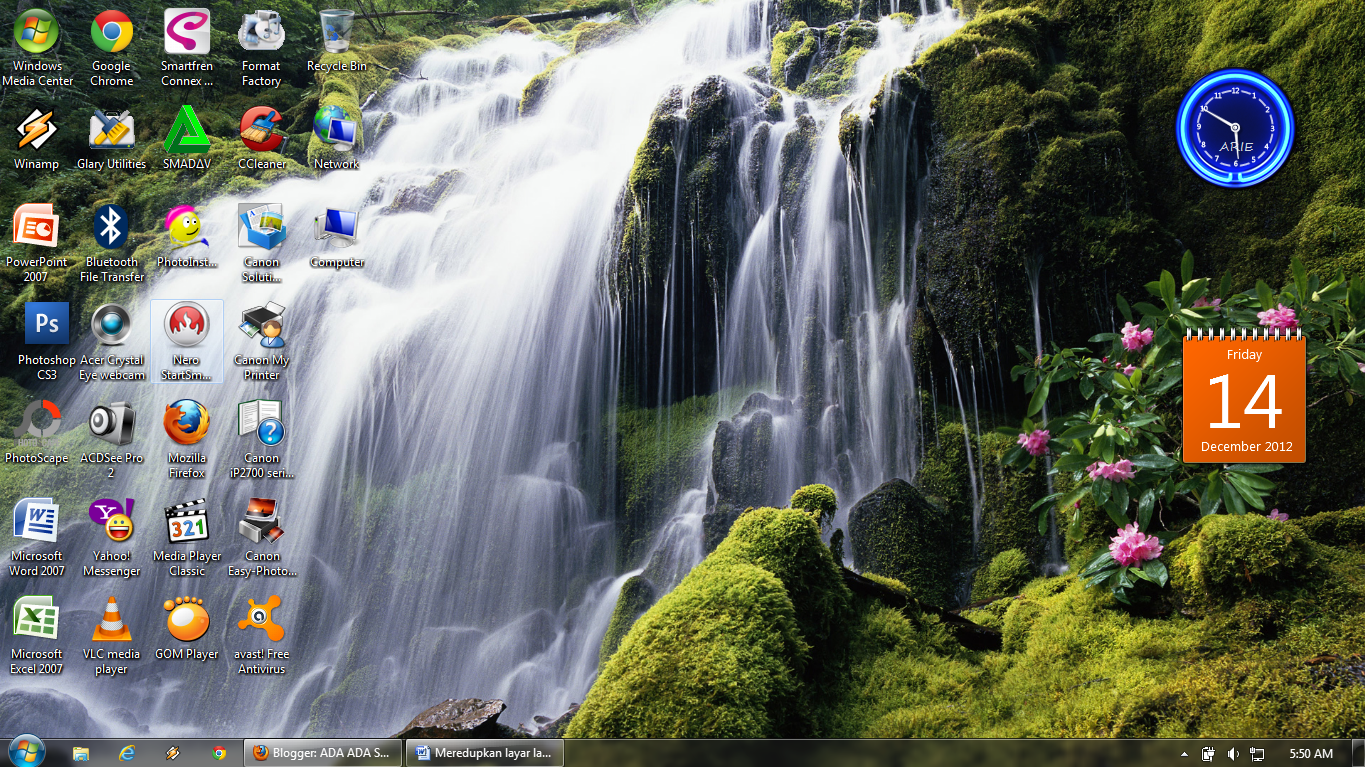 meredupkan layar laptop