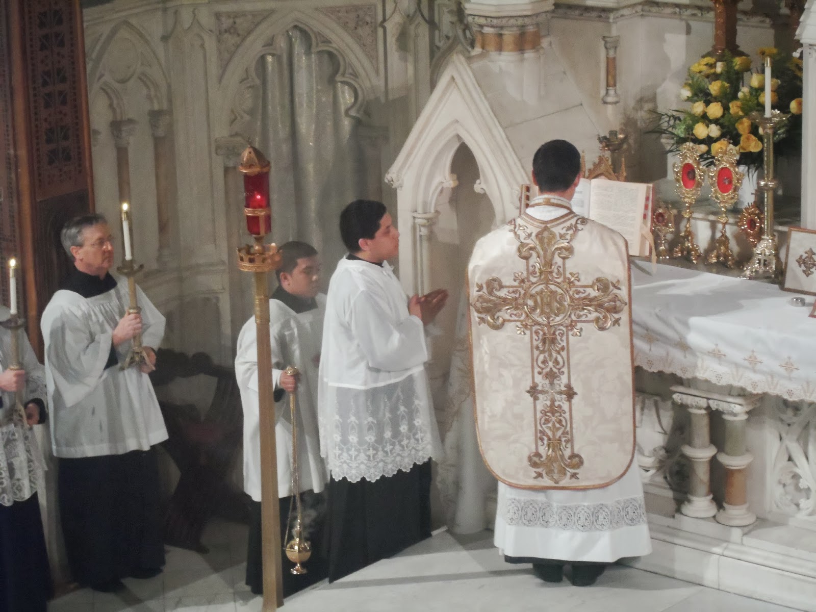 Traditional † Catholicism: Sunday, February 2nd, 2014 - Candlemas and ...