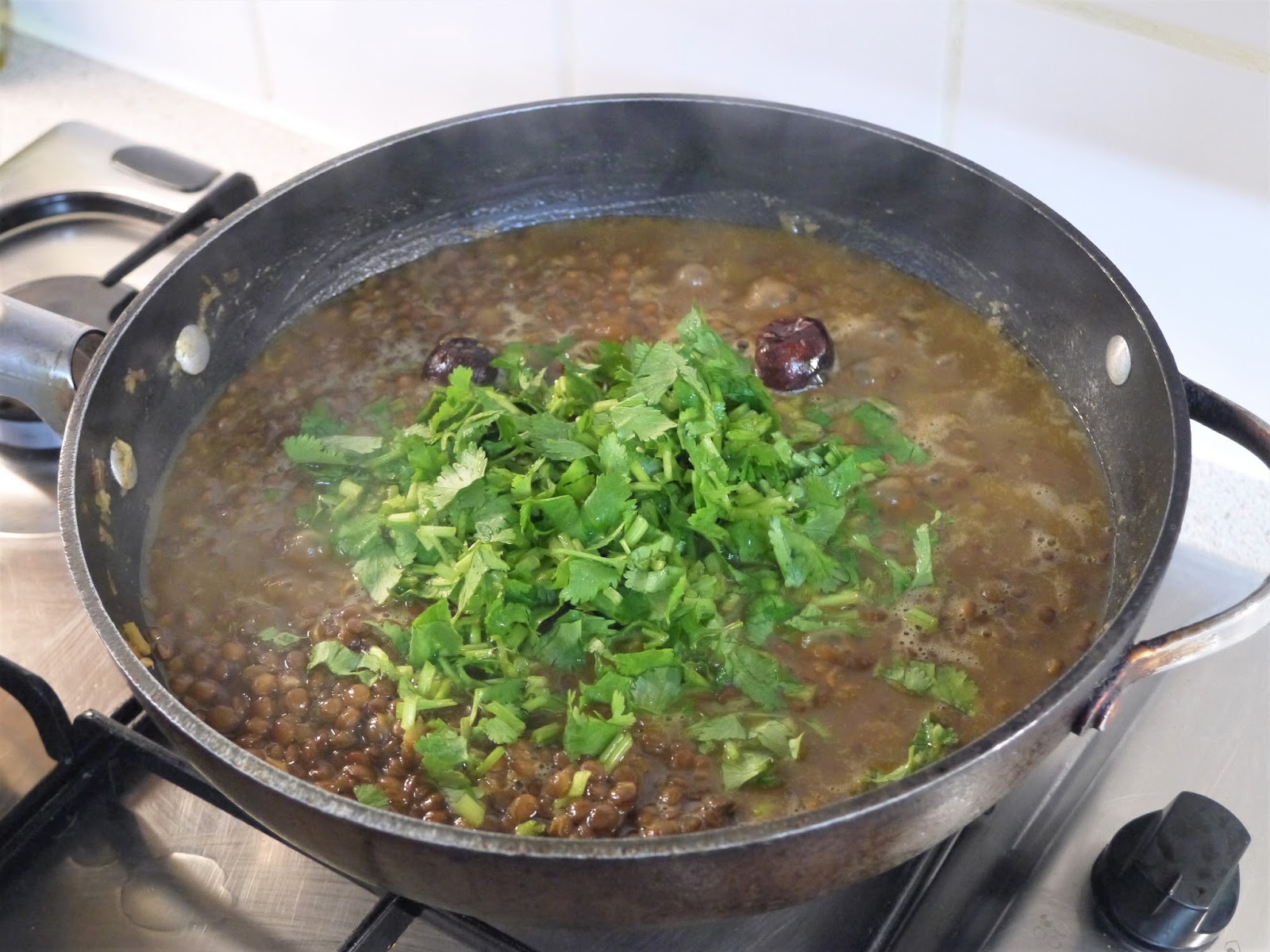 This Muslim Girl Bakes: Brown Daal.
