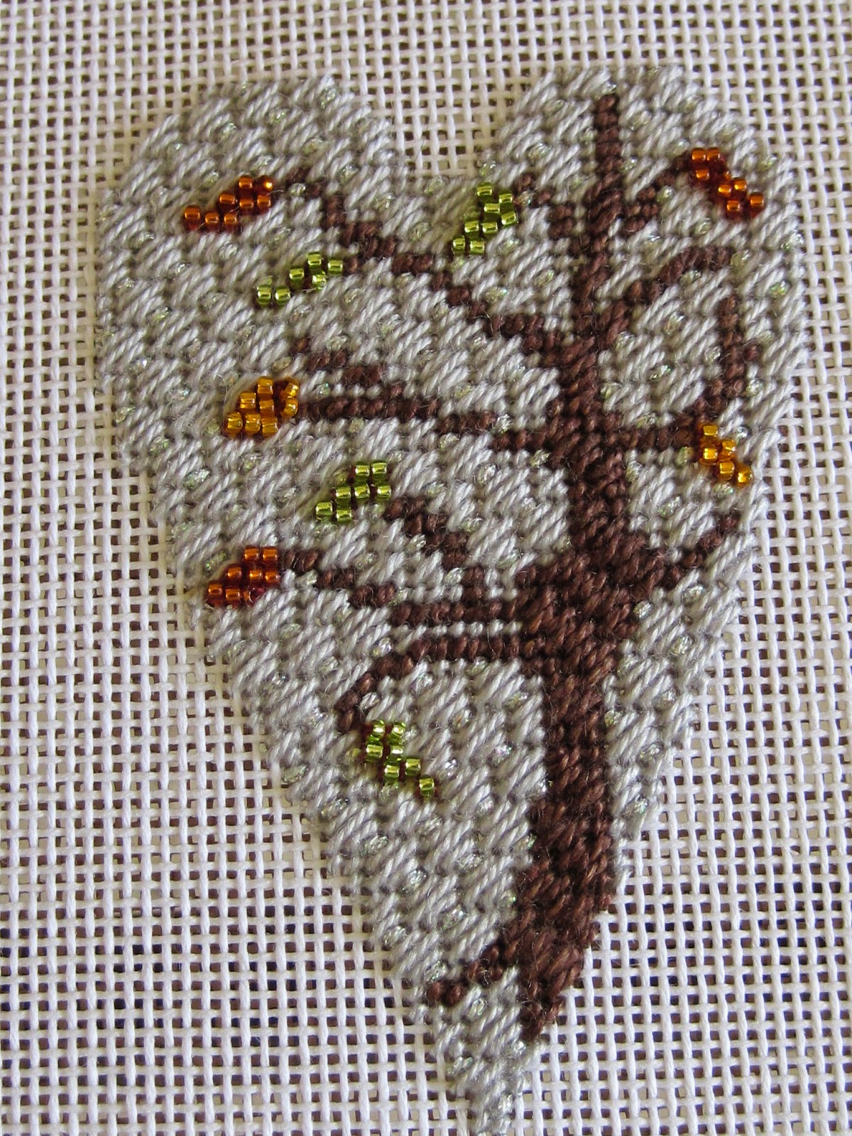 The Owl Stitchery Blog: NeedleDeeva Fall Hearts Stitch Guides