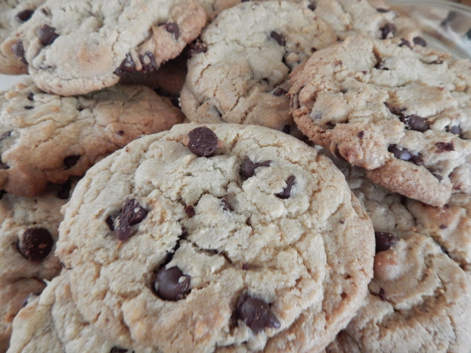Barnette Family Happenings: April's Recipe: Chocolate Chip Cookies