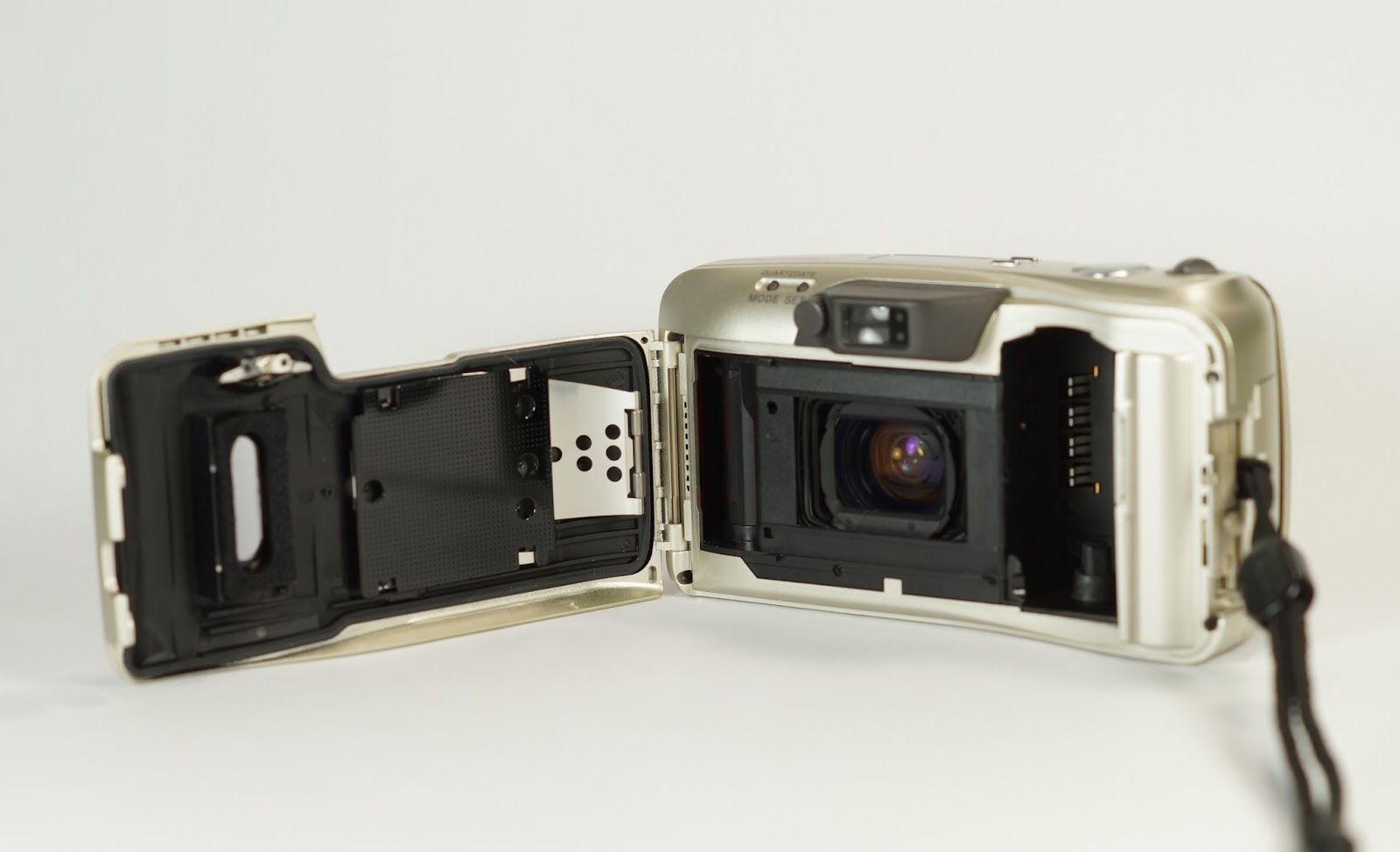 Olympus Infinity Stylus Zoom 140 All Weather Film Camera Quartz Date