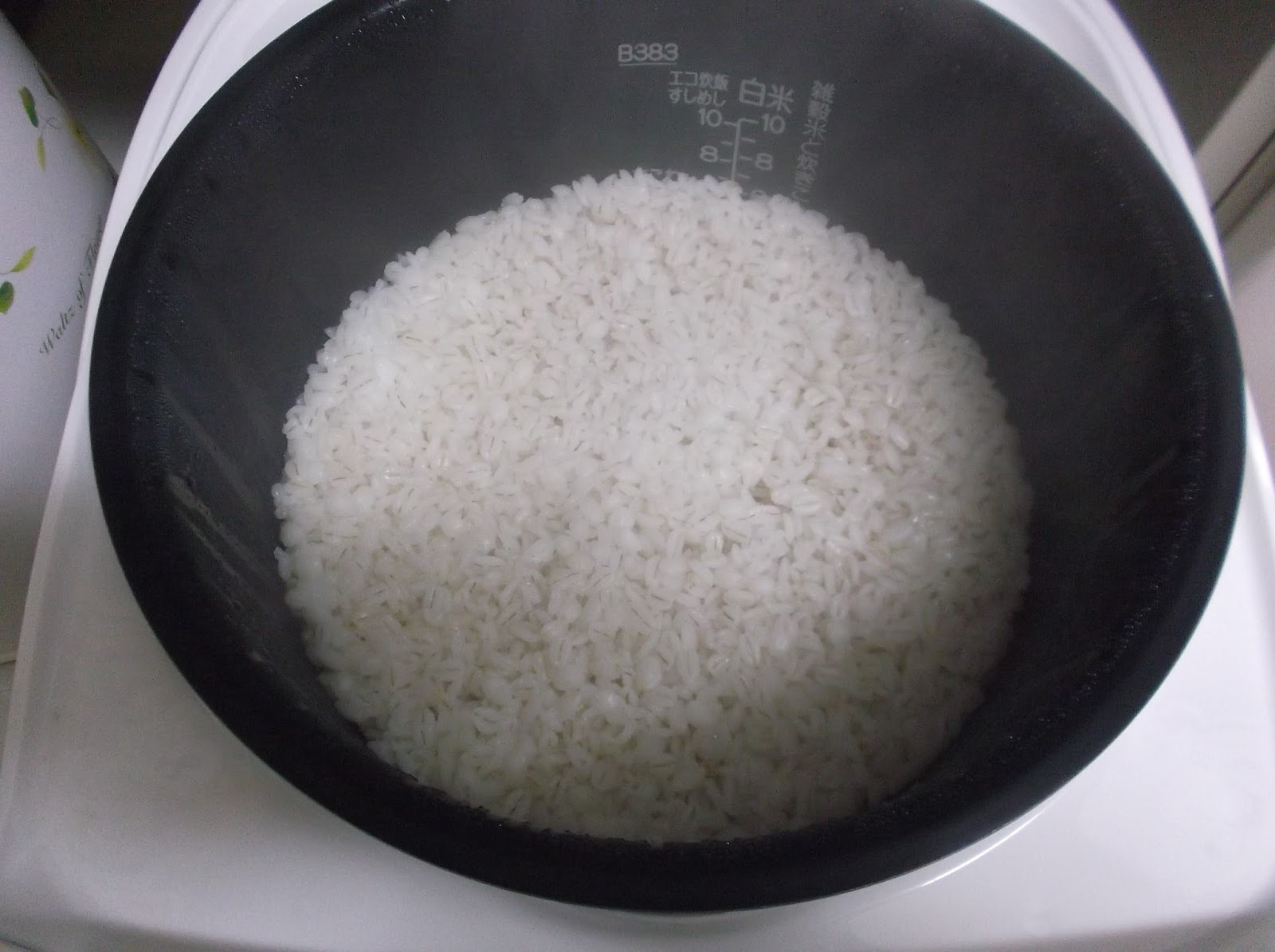 Hiroyuki's Blog on Japanese Cooking: Making Mugi Meshi (Barley Rice)/麦飯を作る