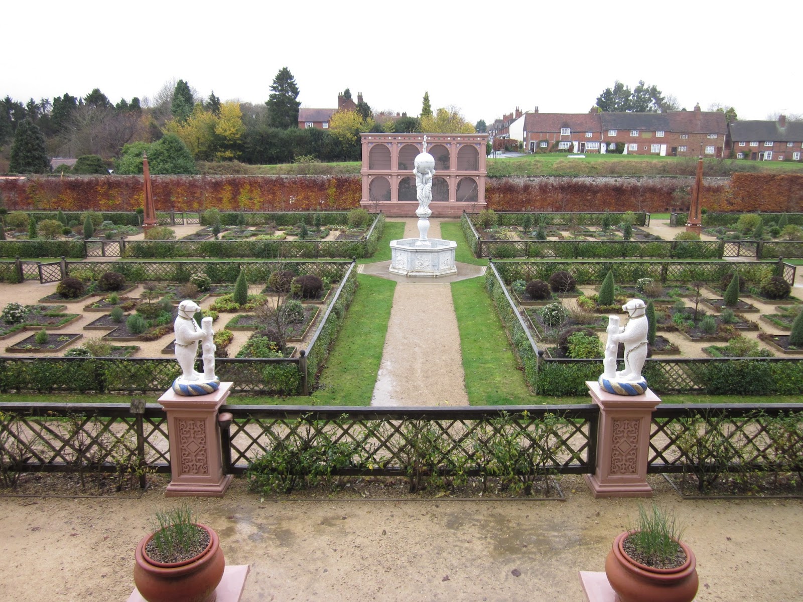 Being Bess: Queen Elizabeth I's Apartments at Leicester's Kenilworth Castle