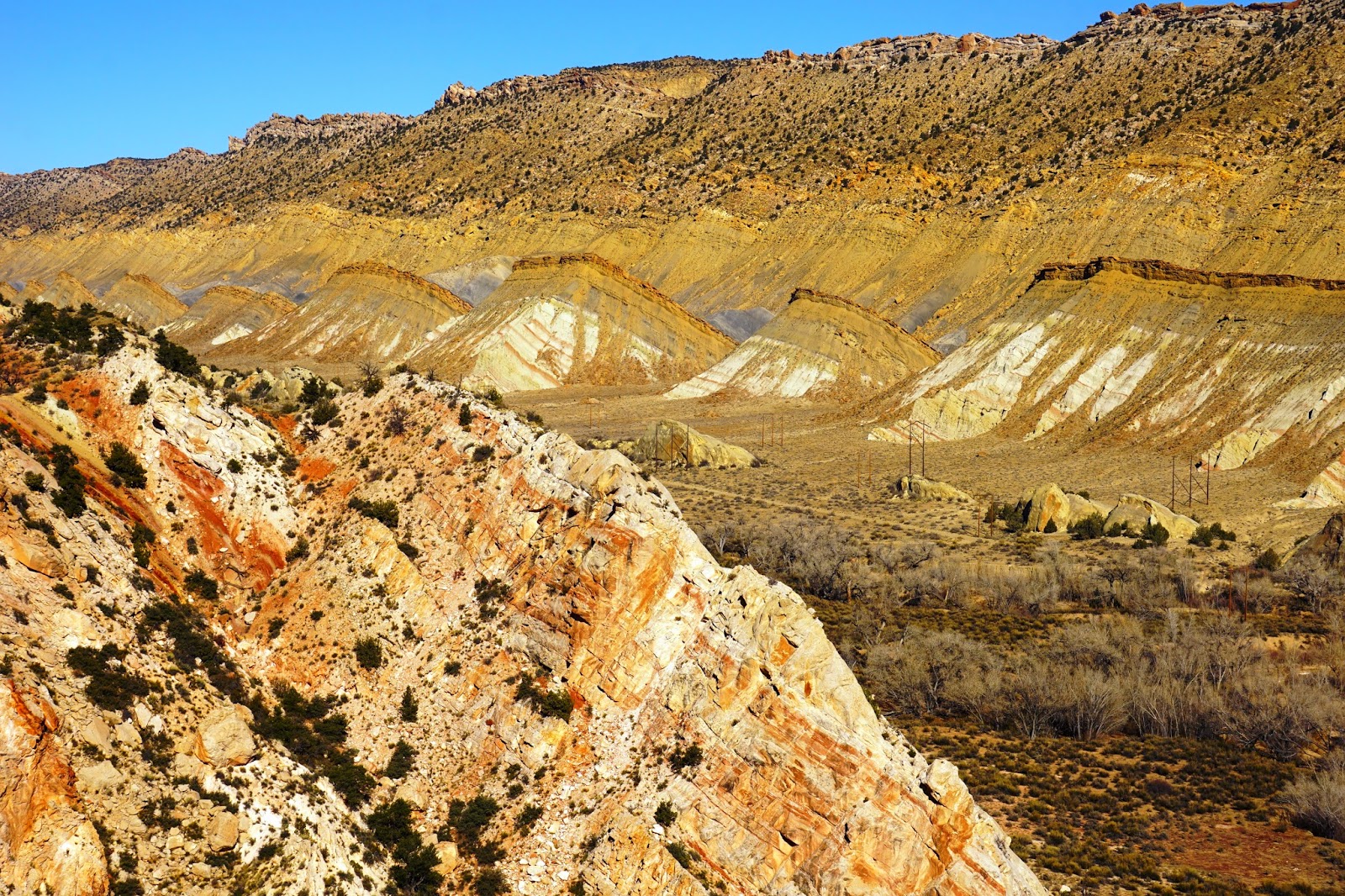 Lazarow World-Hike-About: 20.36 Big Water, Utah: Yellow Rock (Mountain ...