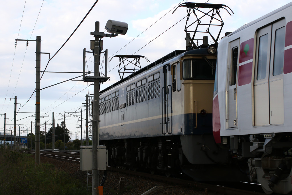 線路際の小さな幸せ: 9866レ EF65 2067 東京メトロ大江戸線12-700形電車 甲種輸送 ひょっとして初撮影かも