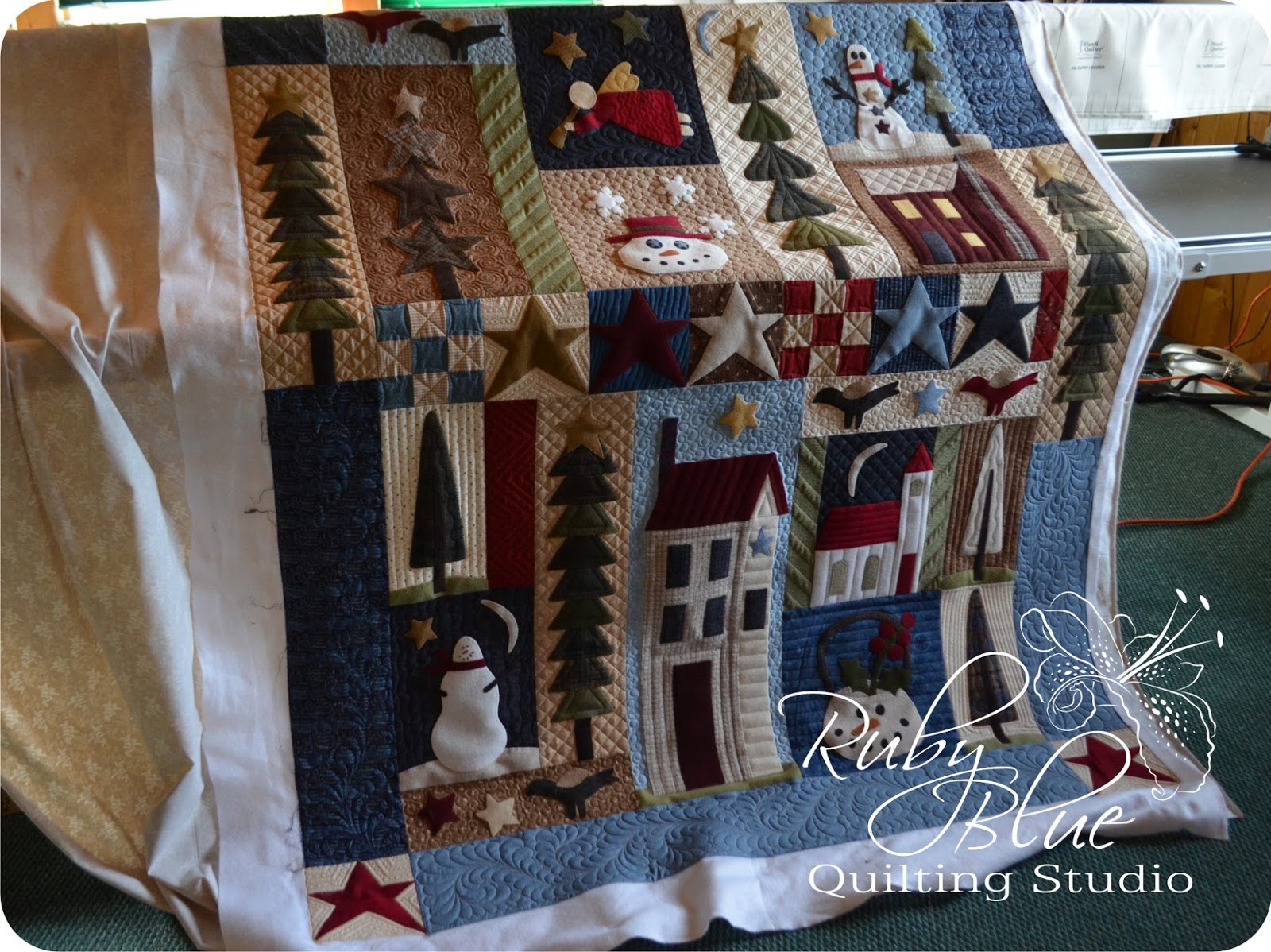 Ruby Blue Quilting Studio: Blue Pine Tree Ridge Quilt