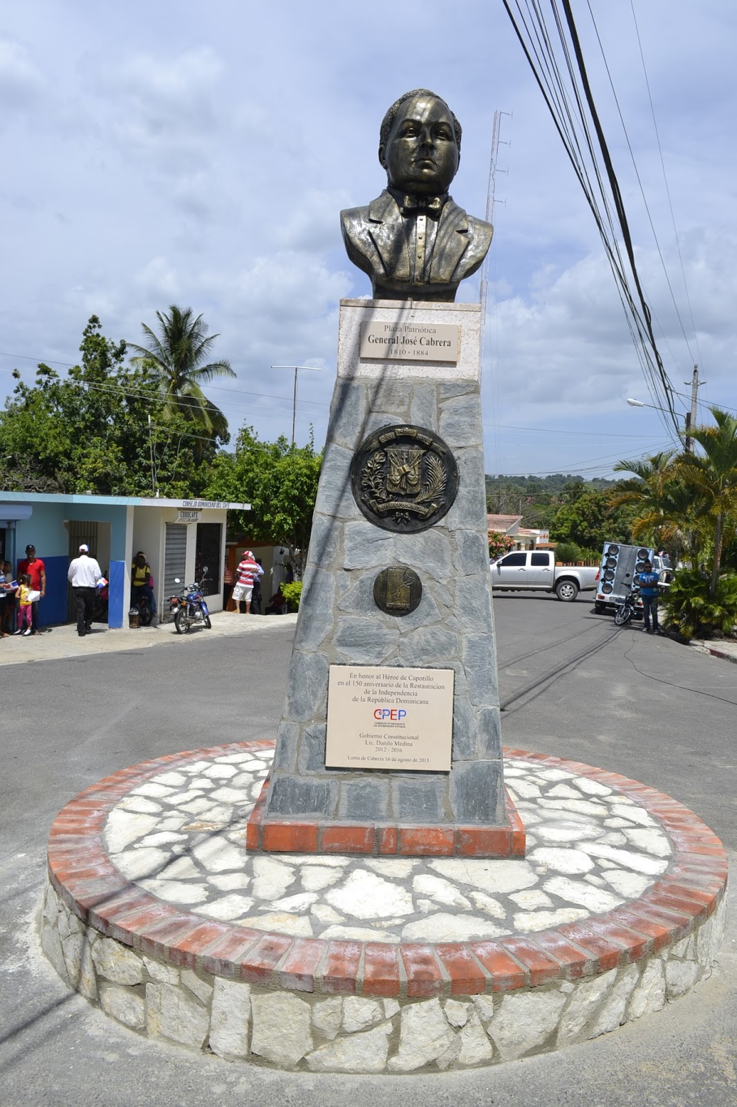 Levantan plaza en honor al héroe restaurador José Cabrera