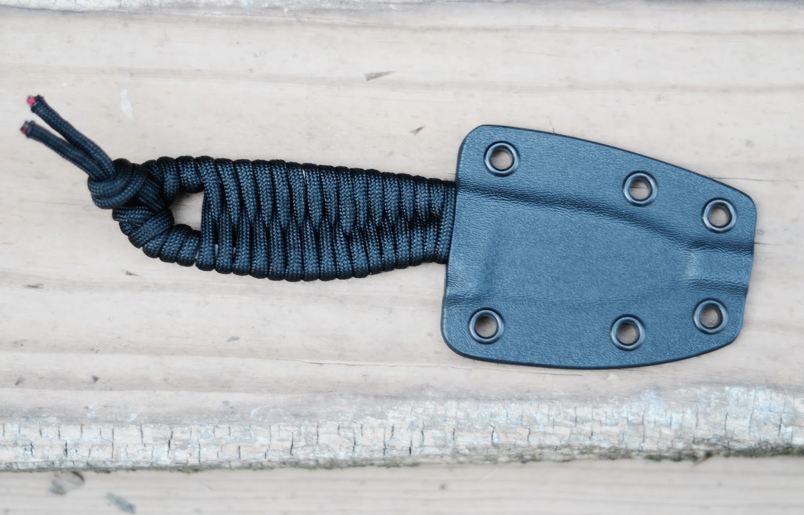 Bug-Out Survival: Ghost Knives Banshee D2