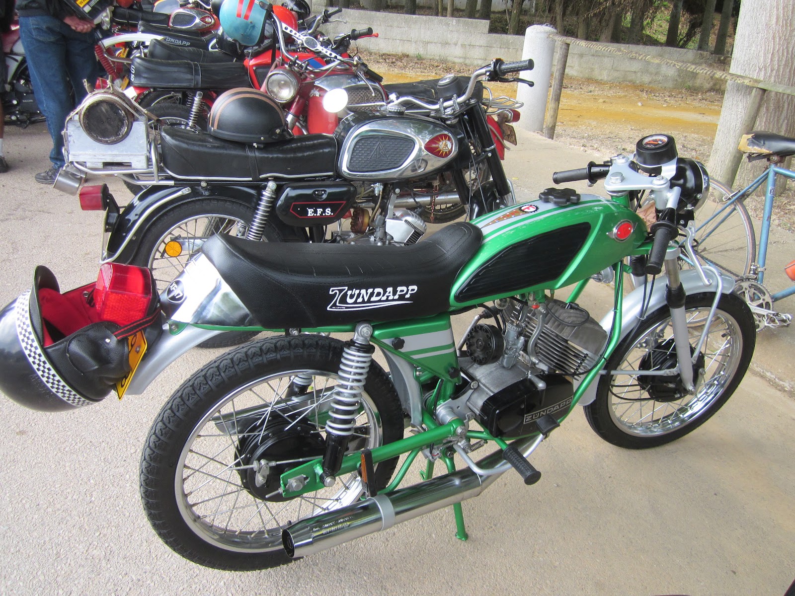 OUCA IMAGENS: MOTOS E MOTORIZADAS ANTIGAS