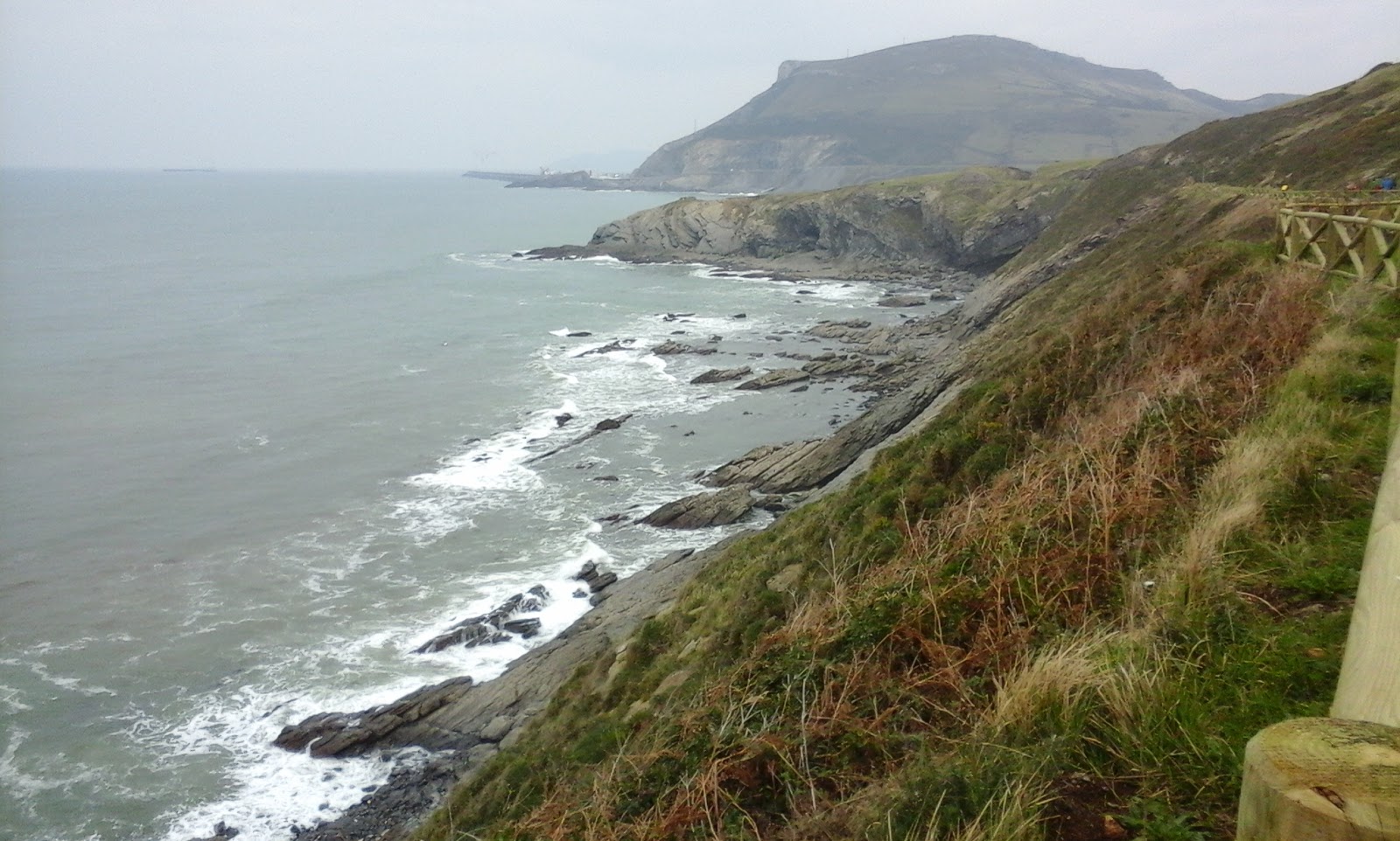 ALGUIEN CON QUIEN HABLAR: Visita a Pobeña Vizcaya