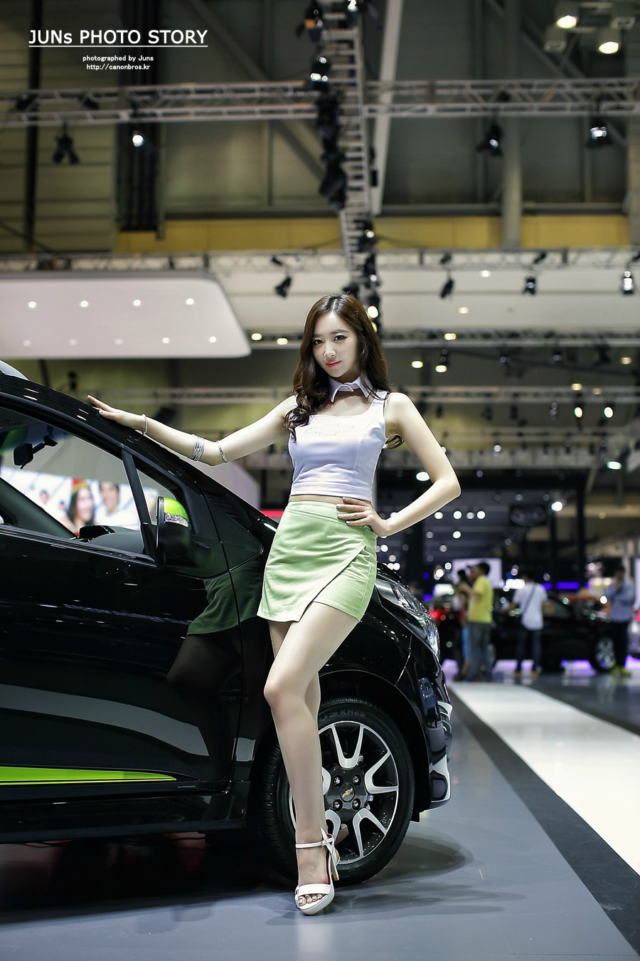 FinlandCar.com: Shin Hae Ri - Stunning Korean Model