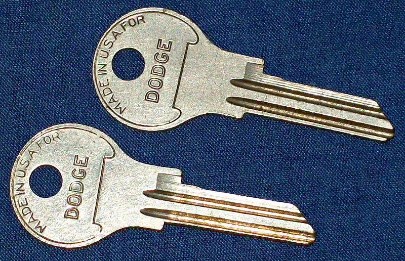 Buy 2 VINTAGE "DODGE" BRASS KEY BLANKS DOOR IGNITION DPCD LOGO B&S ...
