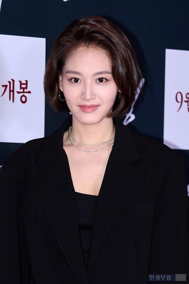 Jaekyung gives a chaebol heiress vibe with her classy look ~ Netizen Buzz