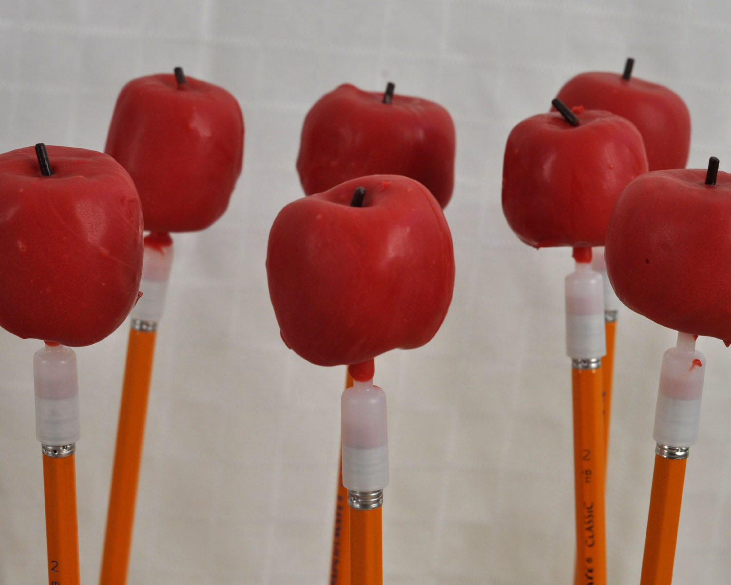 Beki Cook's Cake Blog: Back-to-School Apple Cake Pops