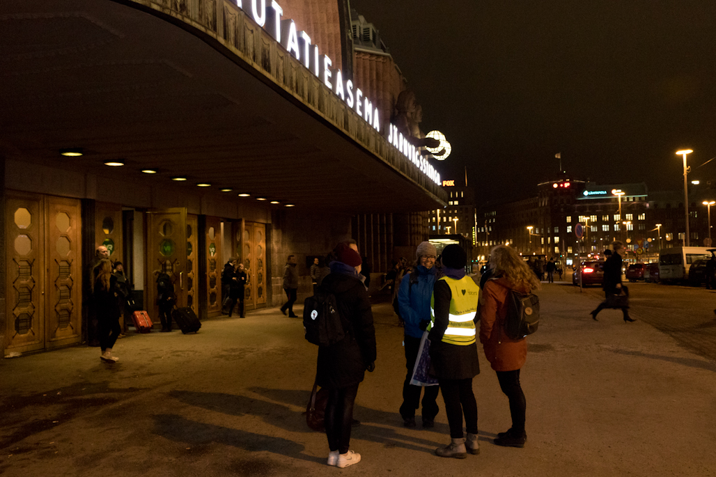 Metsälintu: Arki rullaa