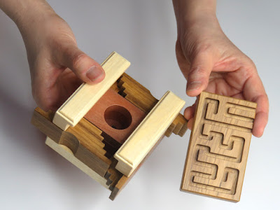 Pluredro blog: Meanders Box