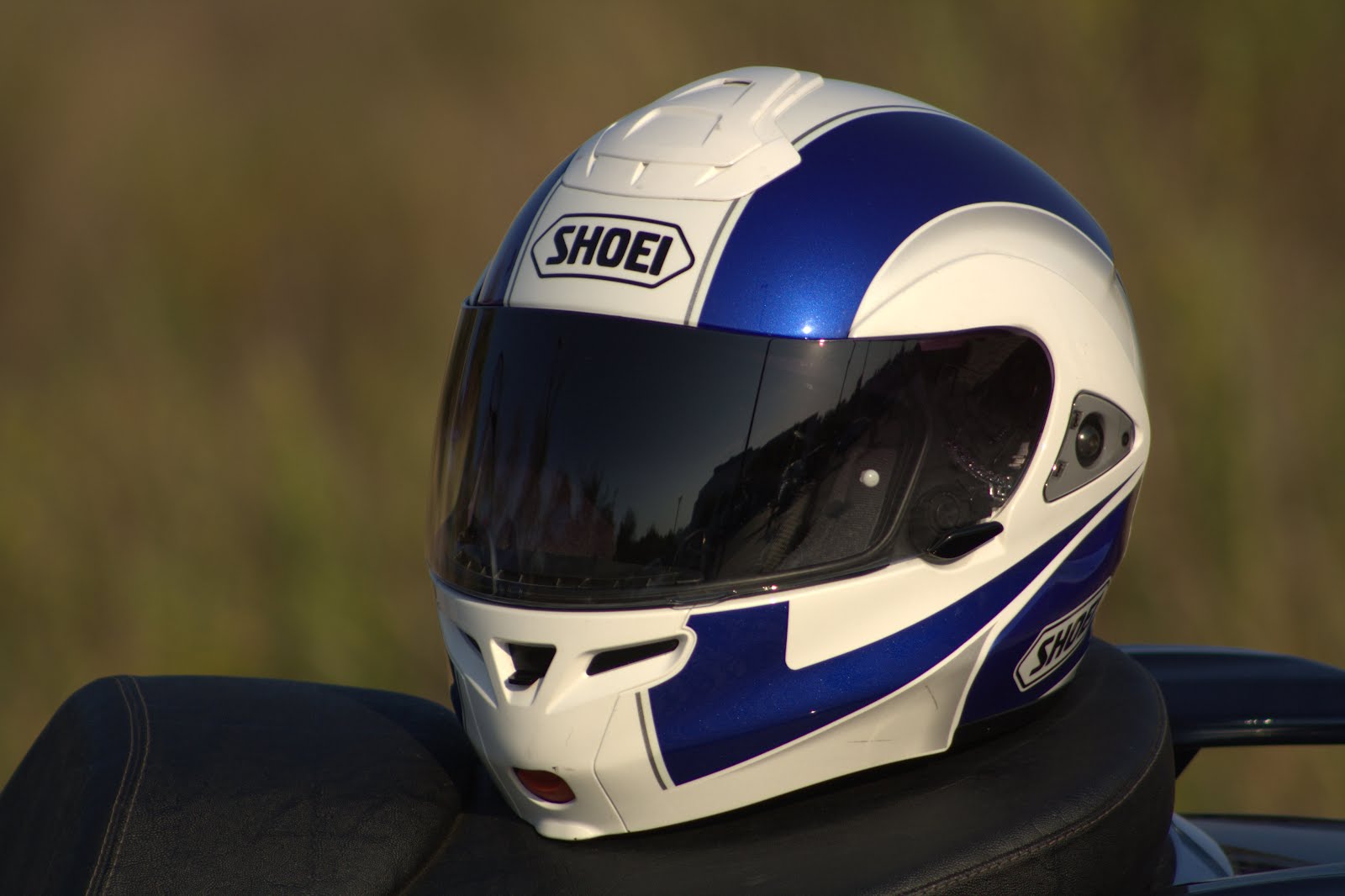 MOTOBLOGGER: Shoei Multitec
