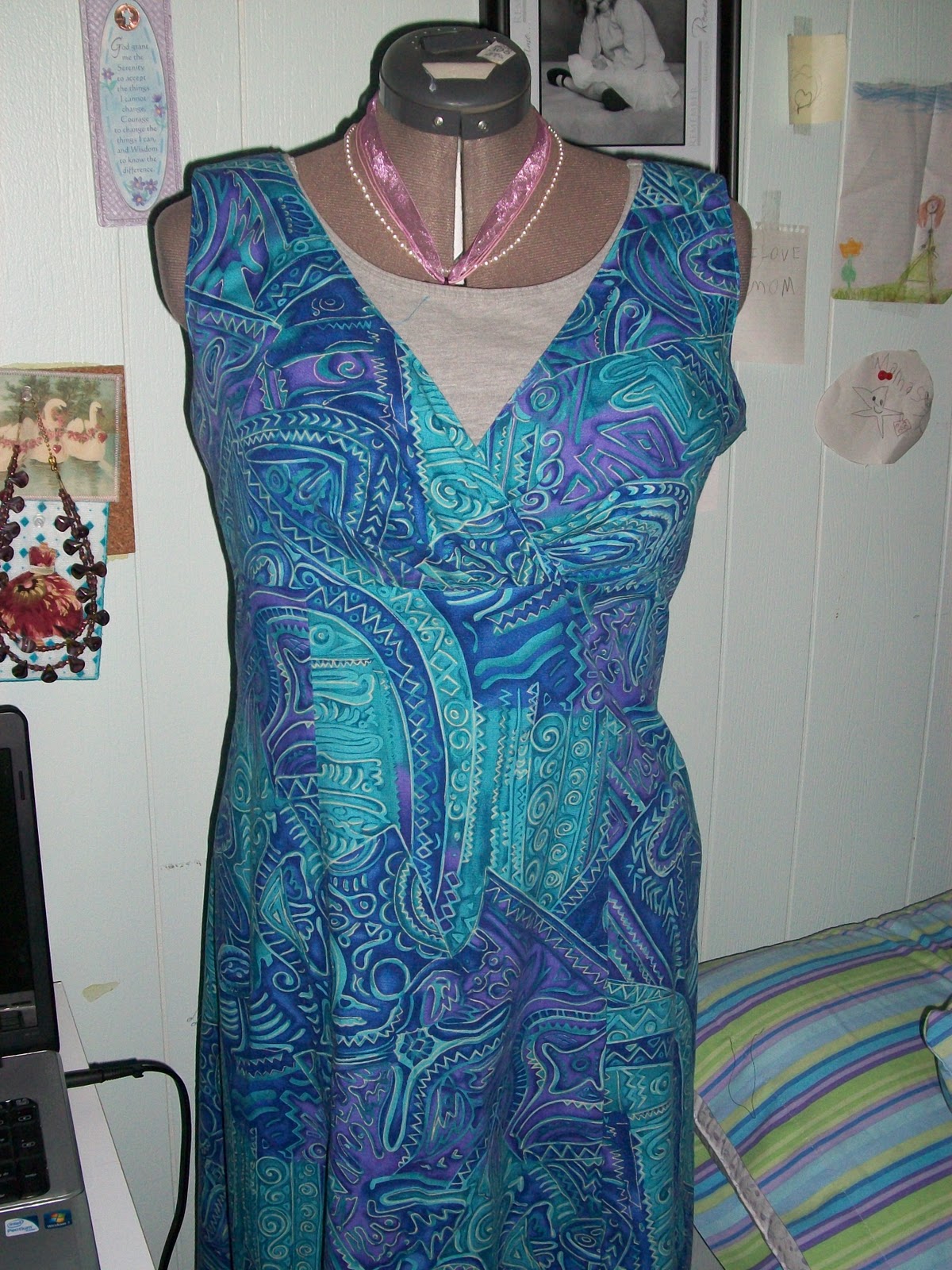 LRV Custom Creations: dress is done...on to next project....