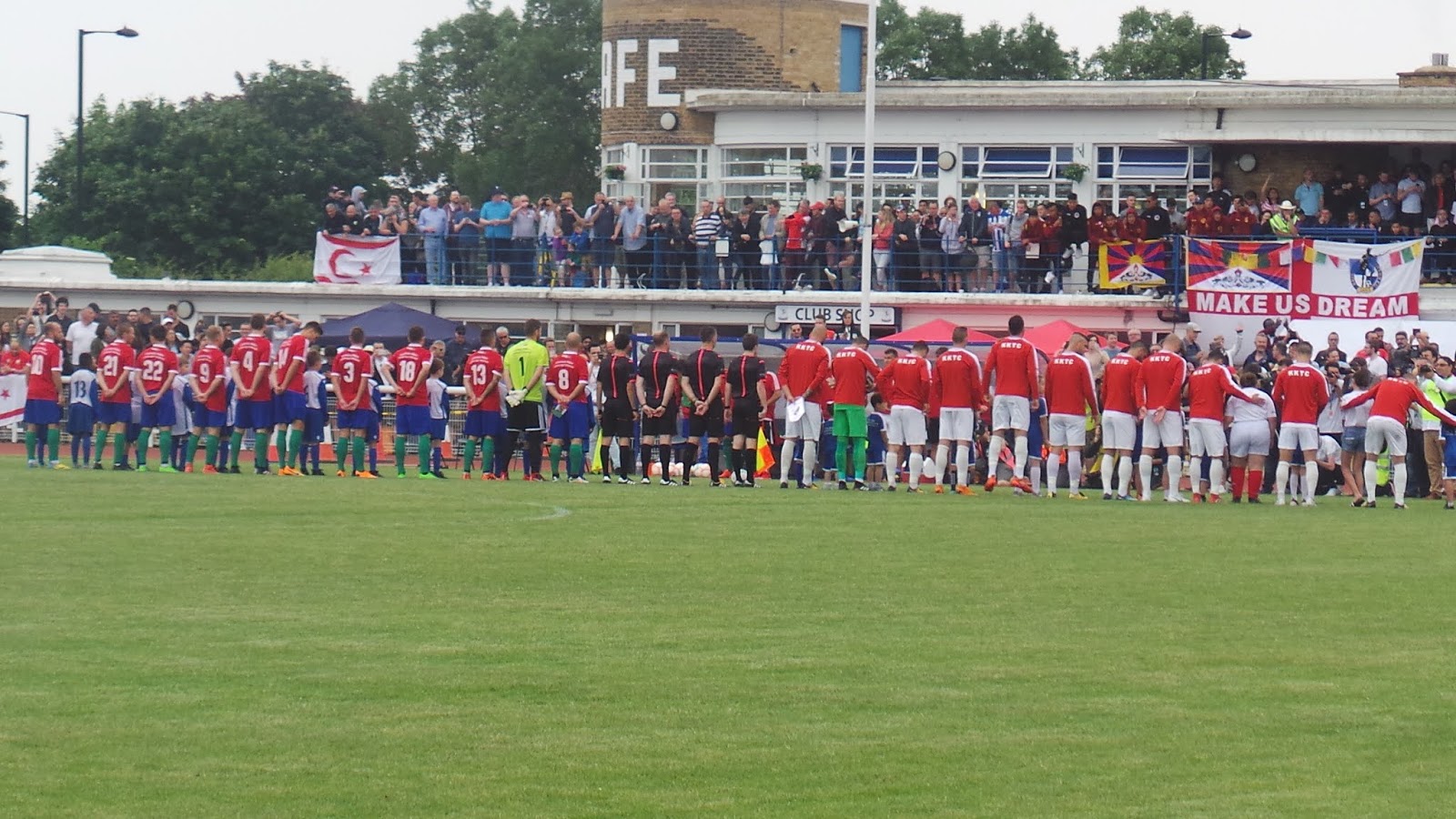 The Wycombe Wanderer: Enfield Town - Queen Elizabeth II Stadium