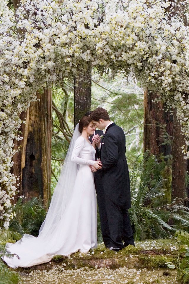Renesmee Clan Guatemala+*¨^¨*+: InStyle: la boda de Edward y Bella como ...